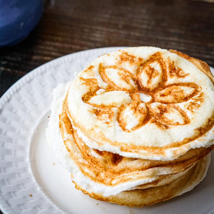 Angel Food Cake Mix Waffles in the Dash Mini Waffle Maker - My Life and ...